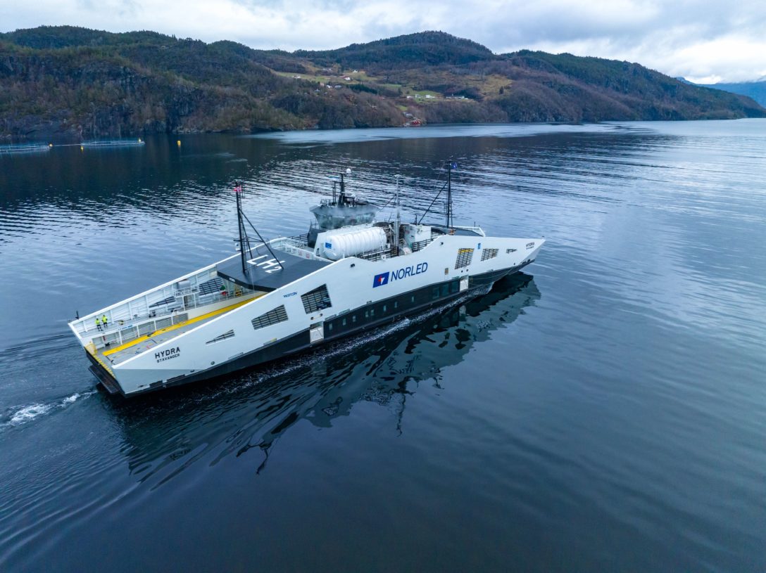 MF Hydra med utslippsfritt flytende hydrogen | Ocean24